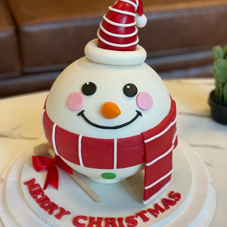 Christmas Choco-smash cake snowman Dubai - Festive Cakes to UAE - Shop ...